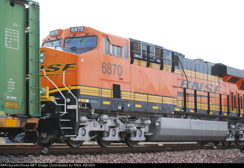 Close up of BNSF 6870 as she rolls by me and goes under the I-40 Bridge.